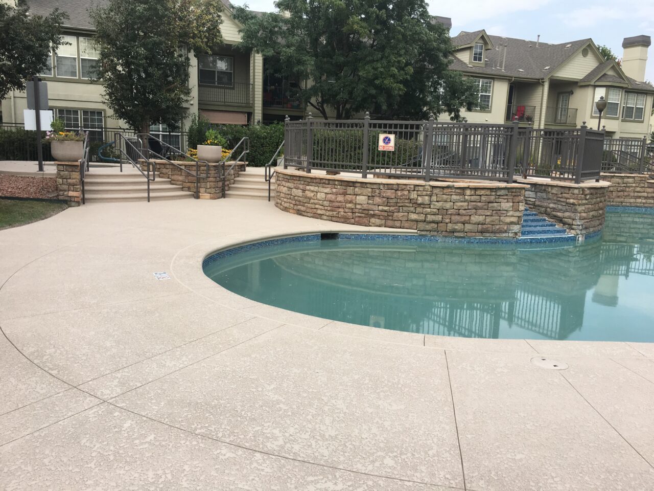Gallery - Arrowhead Deck and Pools