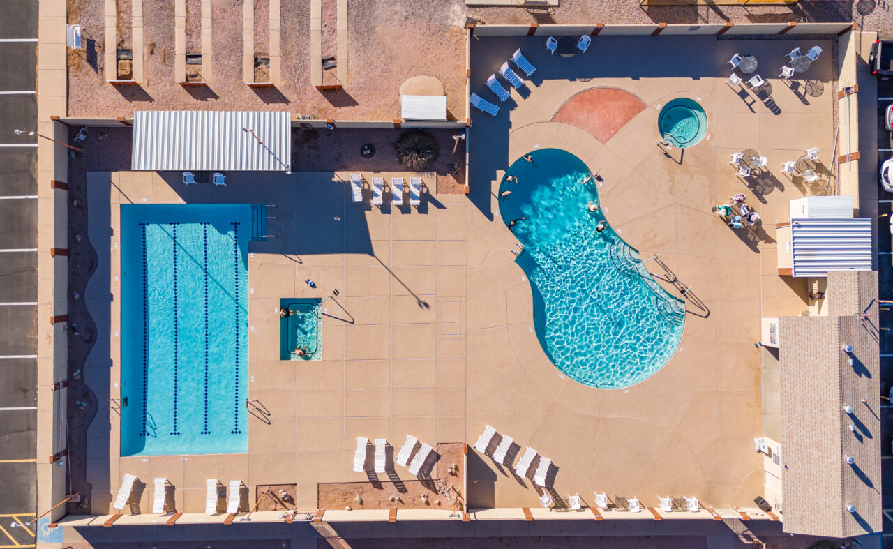 Gallery - The Official: Arrowhead Deck and Pools